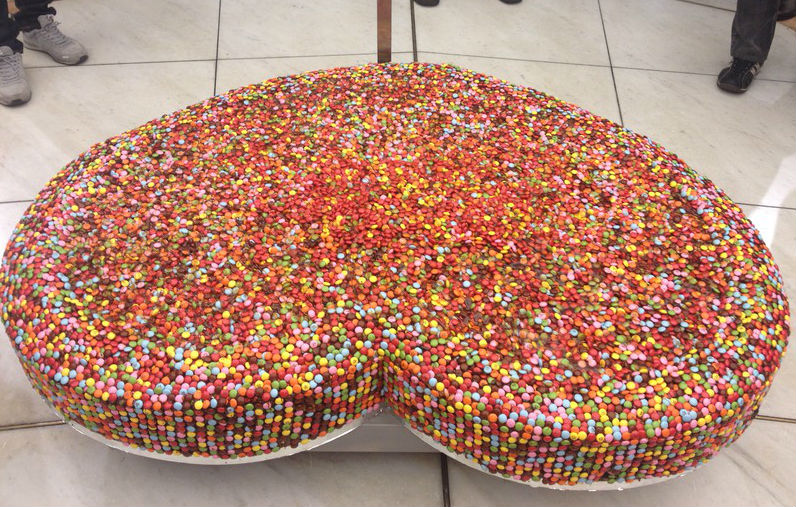 Largest chocolate candy sculpture | ギネス世界記録