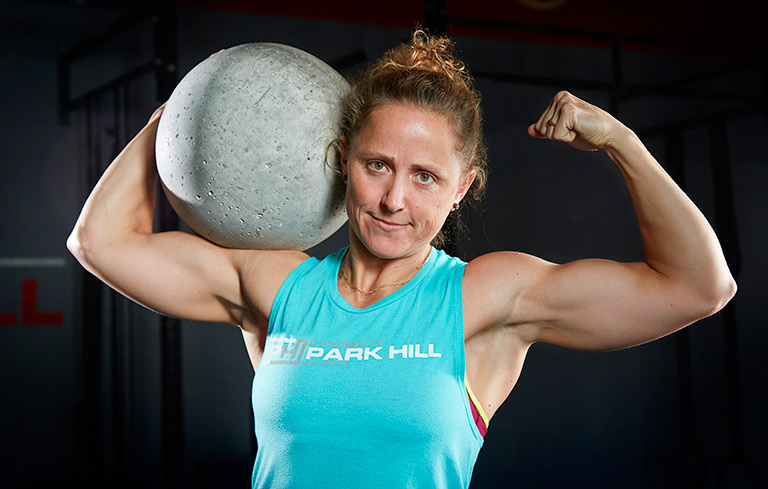 Most weight lifted by Atlas stone lifts in three minutes (female) | ギネス世界記録