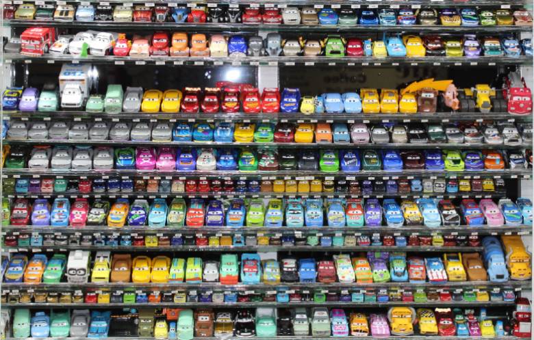 Largest collection of Cars memorabilia | ギネス世界記録