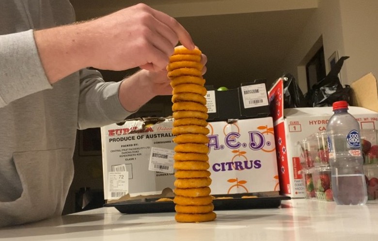 Tallest stack of onion rings | ギネス世界記録