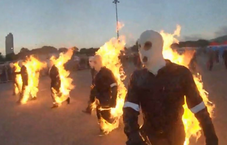 Most people performing full body burns | ギネス世界記録